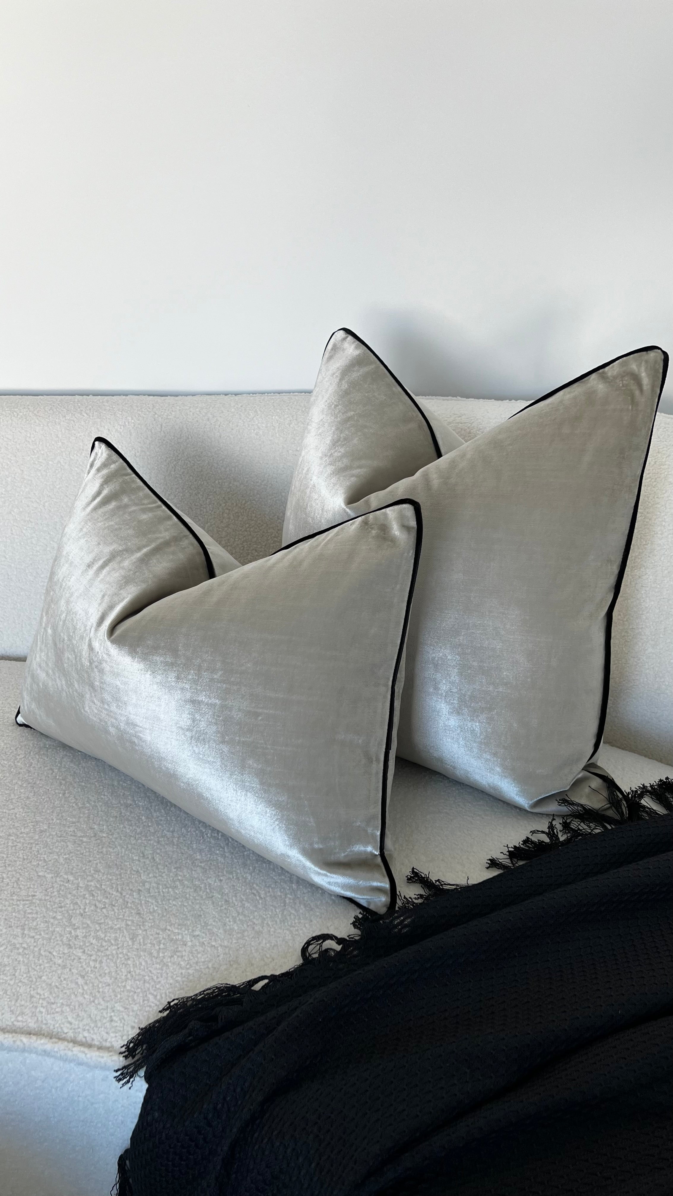 Royal luxe powder cushion | Luscious Homewares